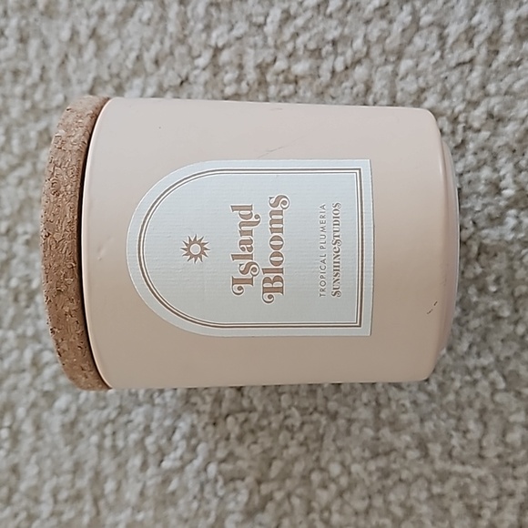 island blooms | Accents | Island Blooms Tropical Plumeria Candle | Poshmark